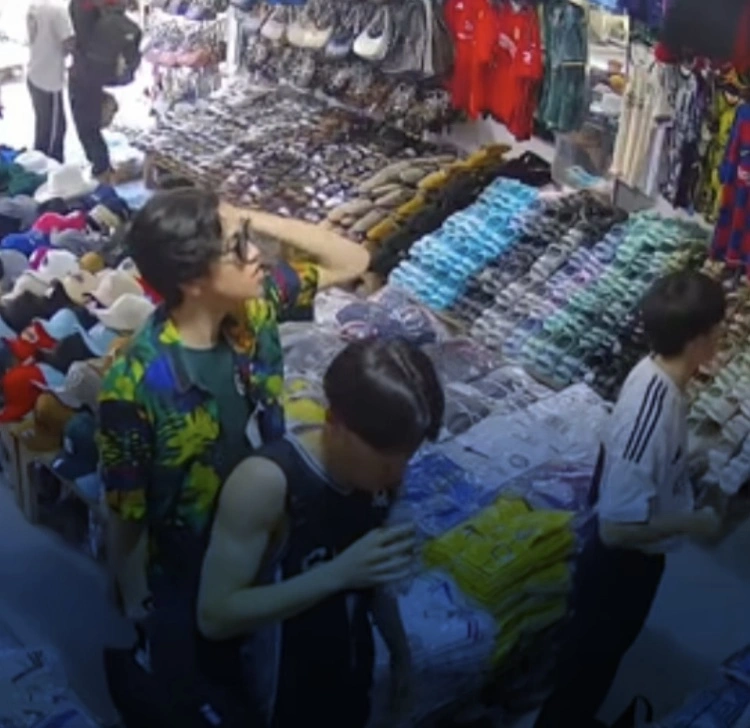 Viral! 4 Pelajar Jepang Curi Baju di Pasar Ubud Bali Saat Study Tour ...