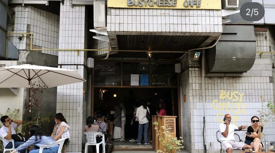 Busy Cheese Cafe Blok M, Kafe Estetik Tujuan Food Blogger, Kreator ...