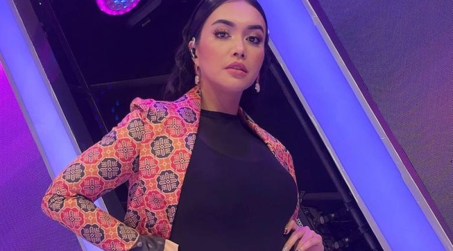 Dituding 24 Tahun Menelantarkan Anak, Denada Unggah Foto Bareng ...