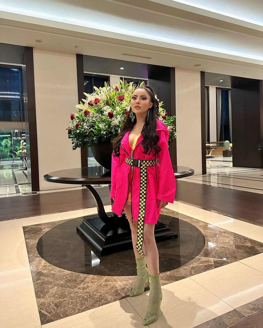 Model Kontroversial Ayu Aulia kembali Beragama Islam, Netizen: Jangan ...