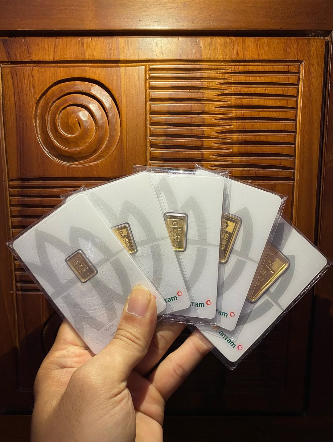 Cek Harga Emas Pegadaian 1 Oktober 2025, Galeri 24 dan Antam Meroket!