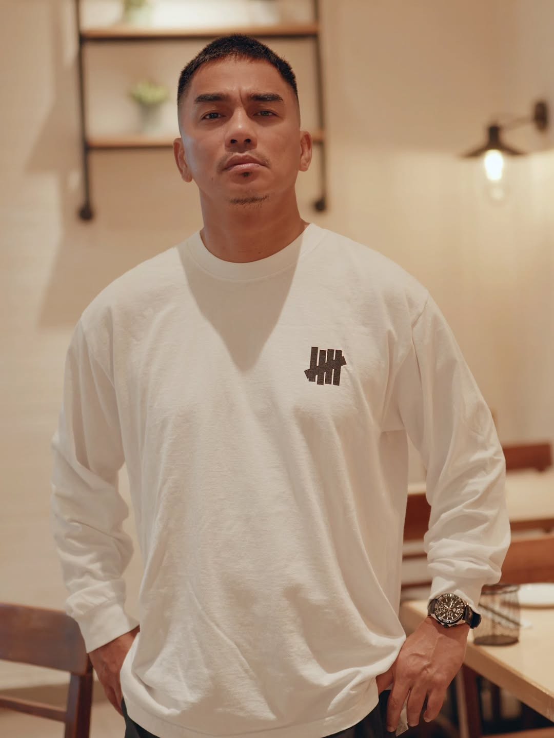 Pamer Foto AI, Enda Ungu Justru Disebut Mirip Mafia Jepang