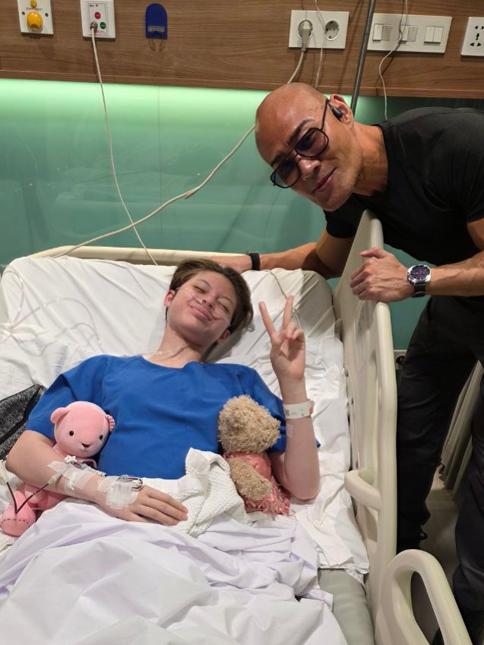 Nada Tarina Tunjukkan Bekas Operasi Skoliosis di Punggungnya, Anak ...