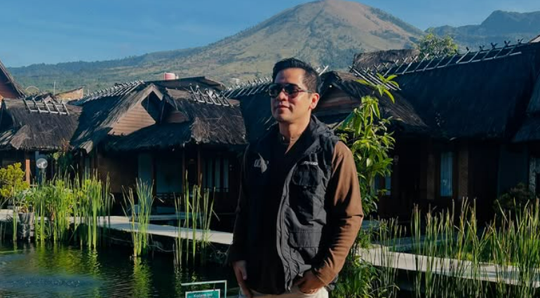 Detik-Detik Mengerikan Anak Ricky Perdana Jatuh dari Lantai 2, Begini ...