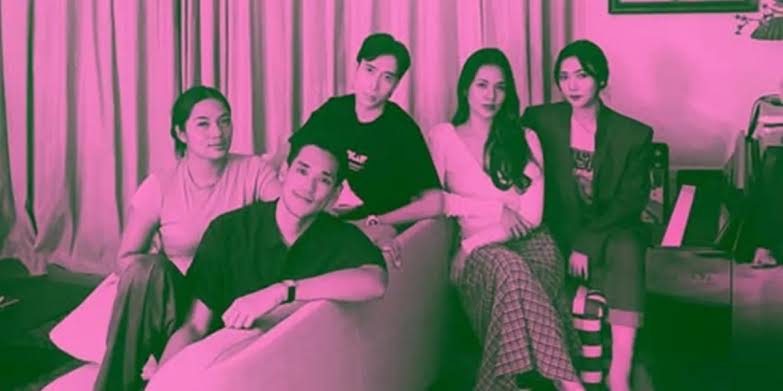 Bukan Sekadar Tren, Ini Cara Edit Foto Jadi Berwarna Pink Hijau!