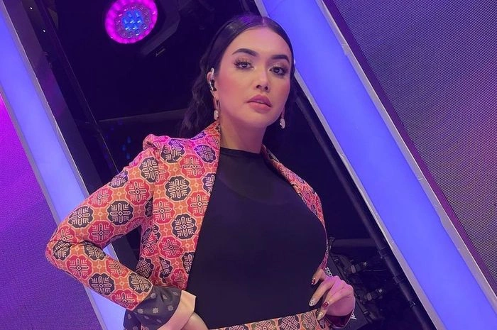 Malangnya Nasib Ressa: Dulu Jadi Sopir Emilia Contessa, Kini Gugatan ...