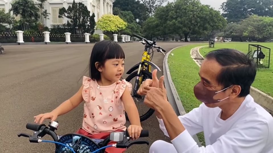 Sedah Mirah Bikin Gemas Unjuk Skill Nyanyi di Depan Presiden Jokowi